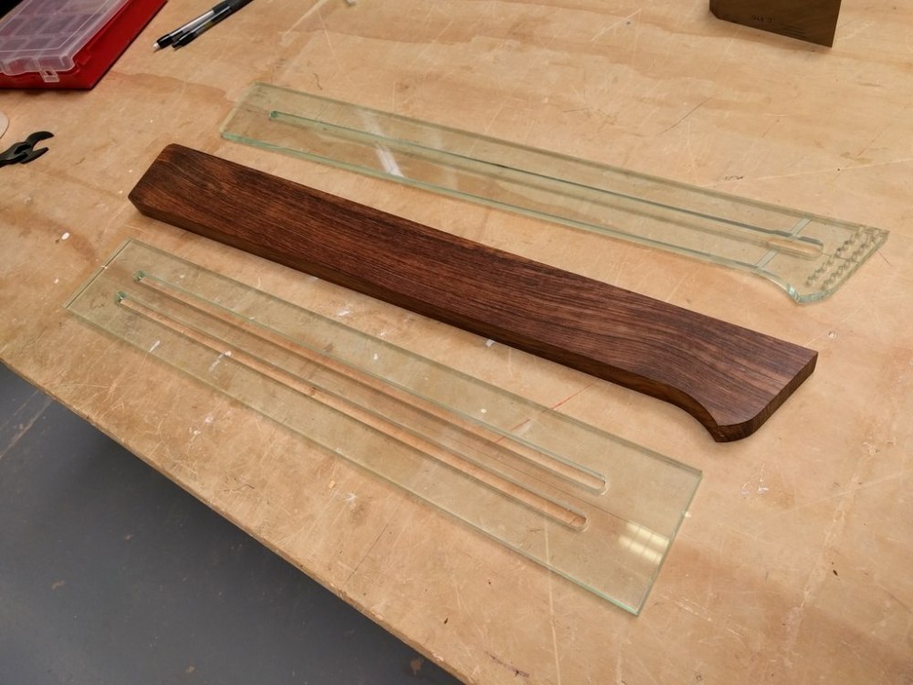 Makita RT0700C Compact Router - part 3 - Tools and Consumables ...