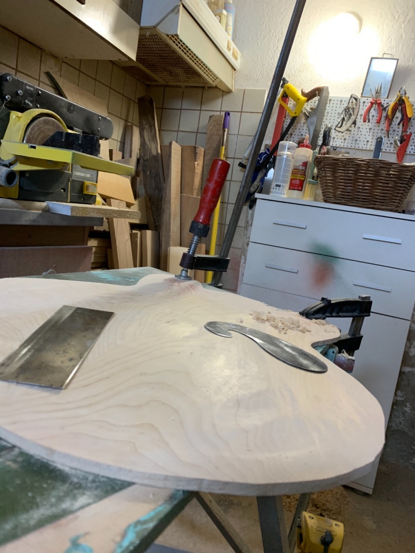 Hollowbody Oddball guitar build - In Progress and Finished Work ...
