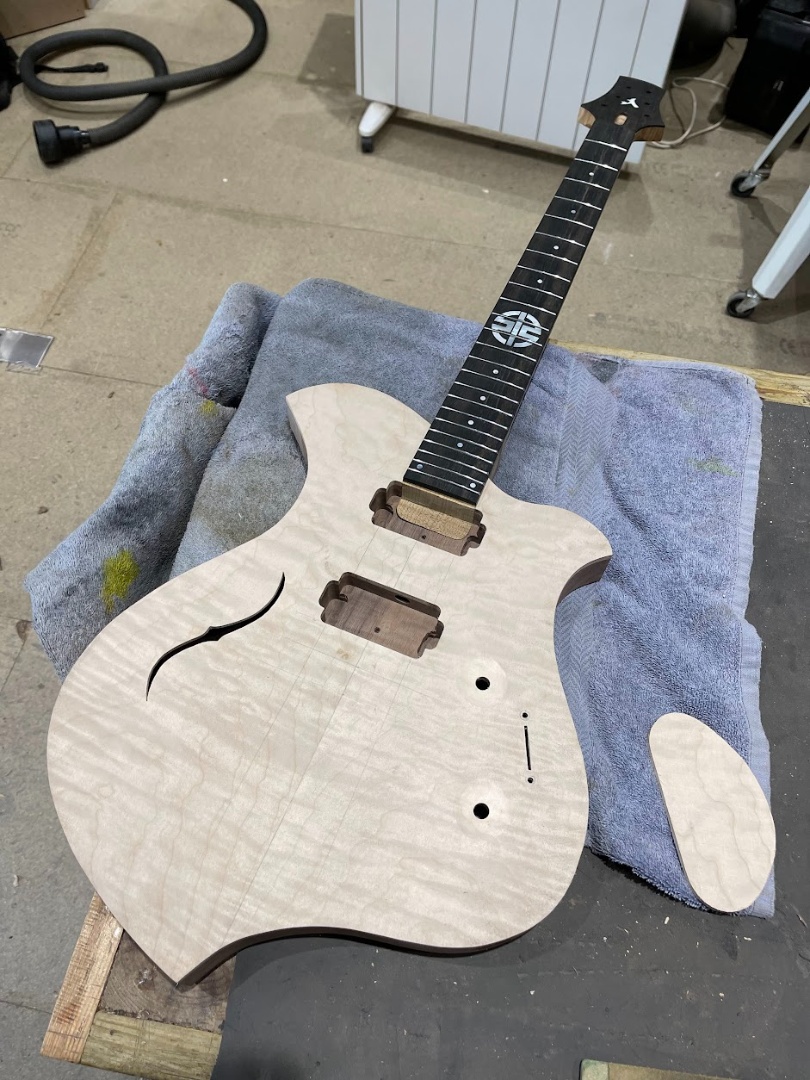 An oddball build - In Progress and Finished Work - ProjectGuitar.com